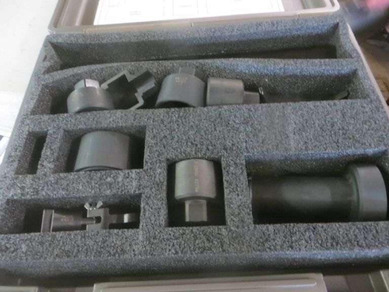 MST #10100 4.7L Engine Tools Kit - Lambrecht Auction, Inc.