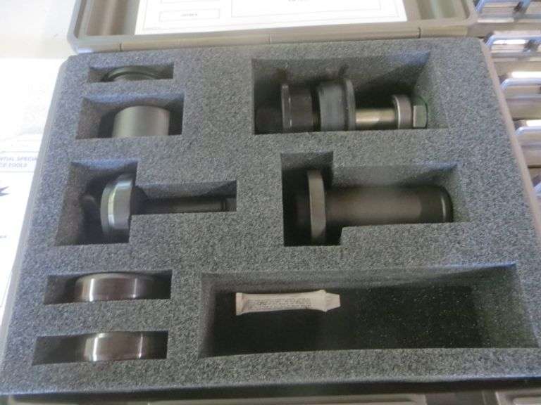 MST #10145 Dodge Challenger Tool Kit - Lambrecht Auction, Inc.