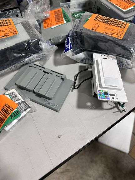 Assorted Electrical Items - Lambrecht Auction, Inc.