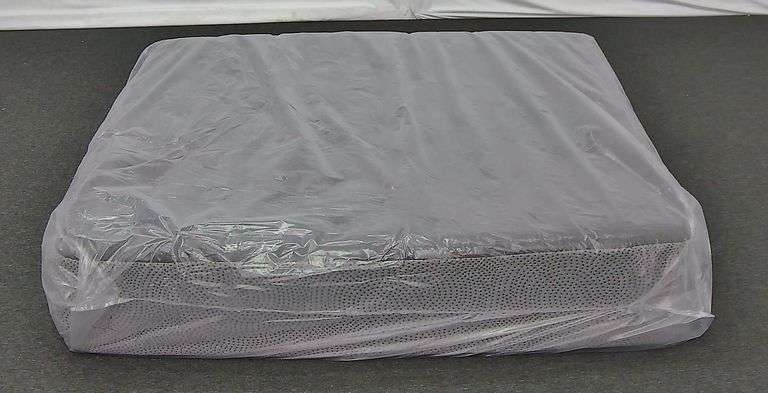15 inches Hybrid Firm Mattress - Lambrecht Auction, Inc.