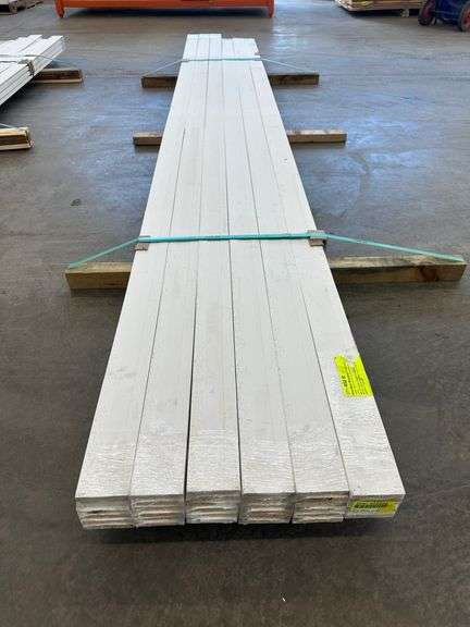 Pine Base Moulding 3 1/4"x12' - Lambrecht Auction, Inc.