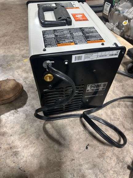 Hobart Handler 190 230V 190 Amp MIG Welder - Lambrecht Auction, Inc.