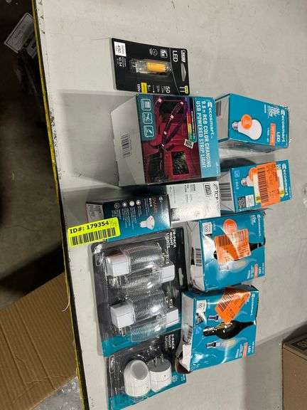 Assorted Lights - Lambrecht Auction, Inc.