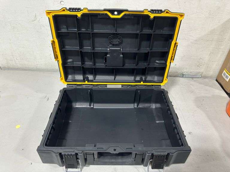 DEWALT TOUGHSYSTEM 2.0 22 in. W Small Modular Tool Box - Lambrecht ...