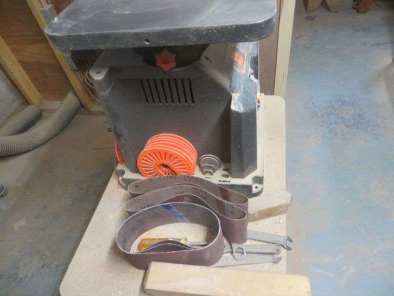 Wen AT6535 Oscillating Spindle Sander w/ Cabinet - Lambrecht Auction, Inc.