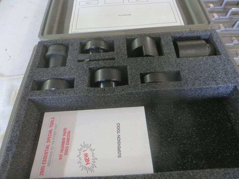 MST #9600 "New" Dakota Tool Kit - Lambrecht Auction, Inc.