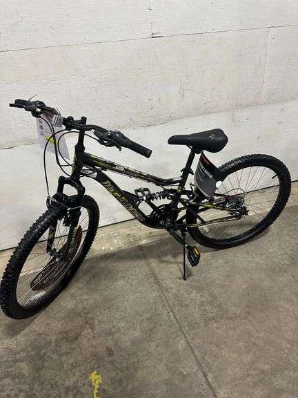 Mongoose Men's Standoff 26" Mountain Bike - Black - Lambrecht Auction, Inc.
