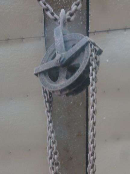 Chain Falls - Older Ones w/ 1/4" Chain - Lambrecht Auction, Inc.