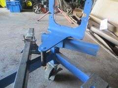 Miller 8874 Driveline Support Table w/ Accessories - Lambrecht Auction ...
