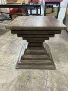 Hannodream End Table - Lambrecht Auction, Inc.