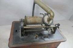 Columbia Graphophone Cylinder Record Player - Lambrecht Auction, Inc.