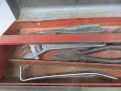 Master Mechanic Metal Tool Box - Loaded - Lambrecht Auction, Inc.