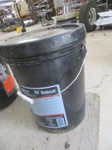 Bobcat Hydraulic Fluid - 5-Gallon Bucket - Lambrecht Auction, Inc.