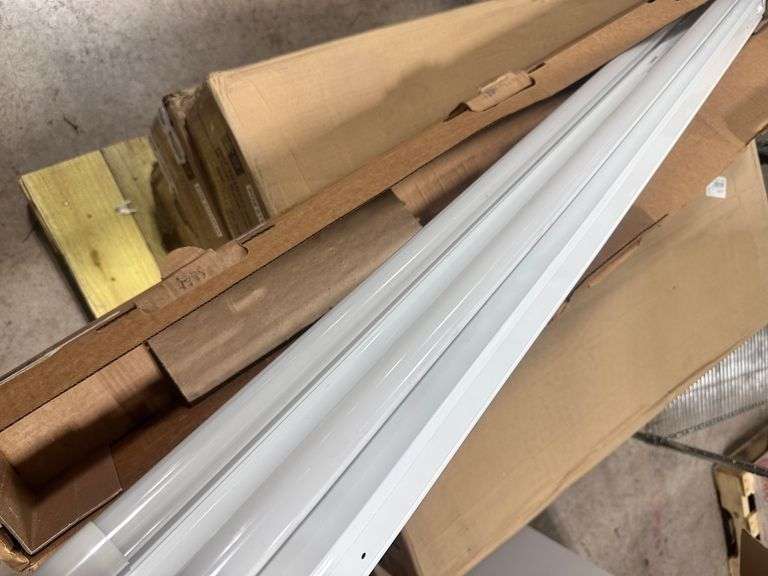 2-Lamp Strip Light Luminaire Plus LED T8 Tube Bundle - Lambrecht ...