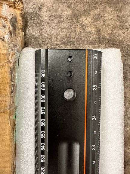 WEN ME836R 36-Inch Measuring Ruler With Hook Stop - Lambrecht Auction, Inc.