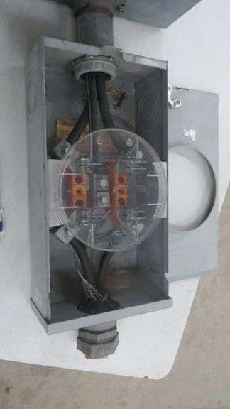 Square-D 200 Amp Safety Switch w/ Meter Pan - Lambrecht Auction, Inc.