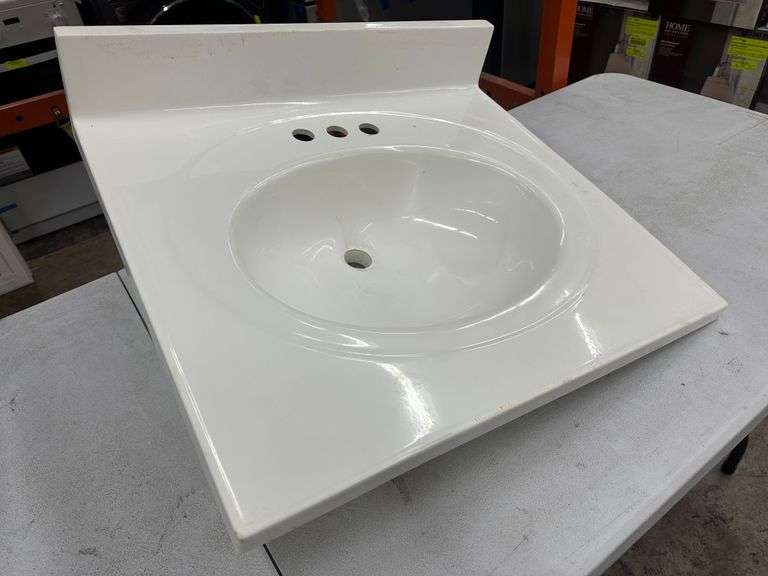 Honey Maple Vanity Top 25"x22" - Lambrecht Auction, Inc.