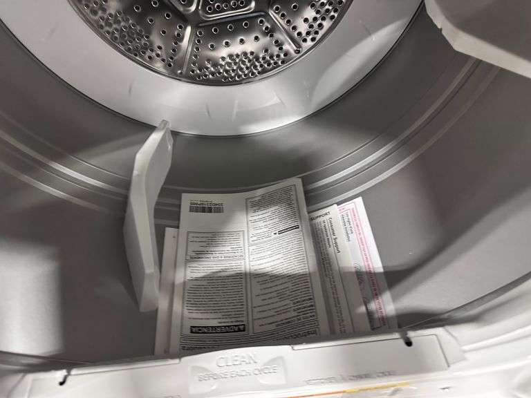 Hotpoint 6.2 cu. ft. vented Electric Dryer in White with Auto Dry M ...