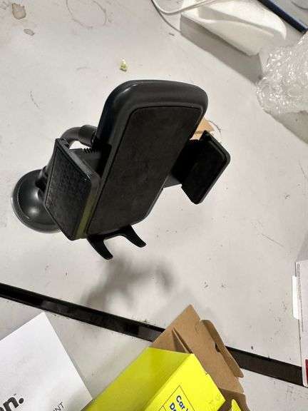 Assorted Car Electronics - Lambrecht Auction, Inc.