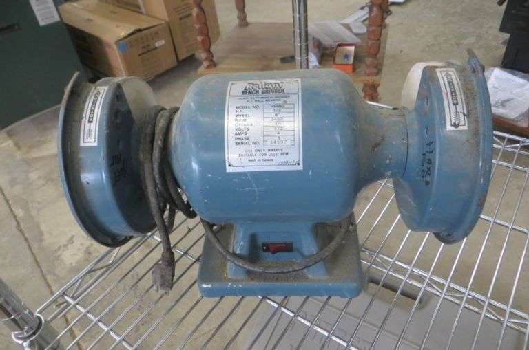 Reliant 6" Bench Grinder w/ Felt Wheels - Lambrecht Auction, Inc.