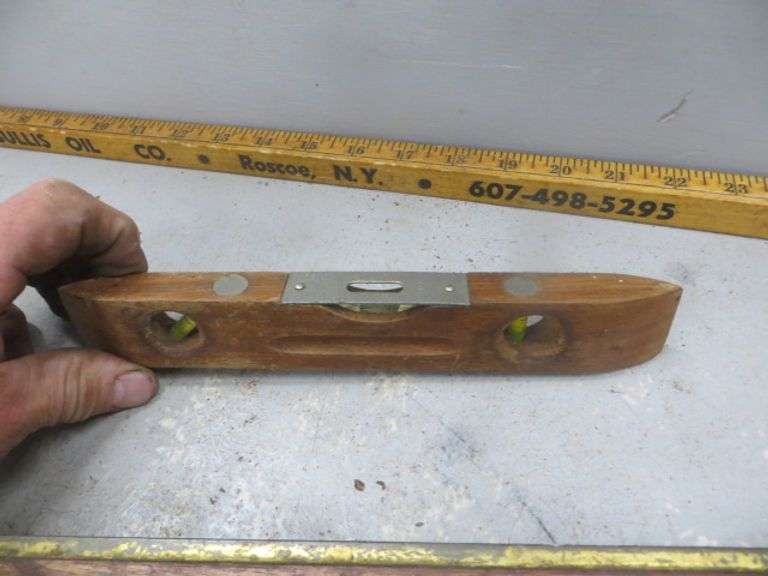 2' Wooden & Aluminum Levels, Torpedo Level - Lambrecht Auction, Inc.