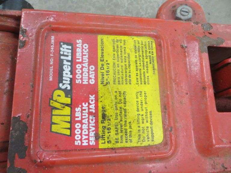 MVP Hydraulic Floor Jack 5,000lbs - Lambrecht Auction, Inc.