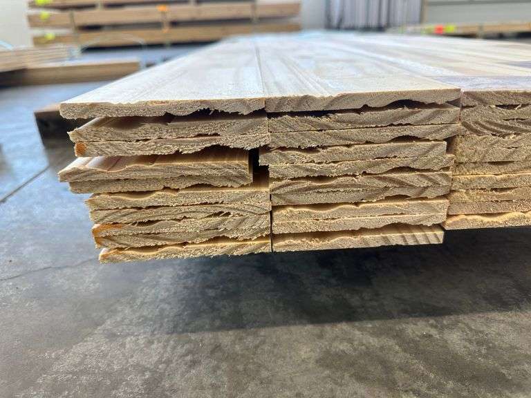 Pine Base Moulding 3/8"x4"x8' - Lambrecht Auction, Inc.