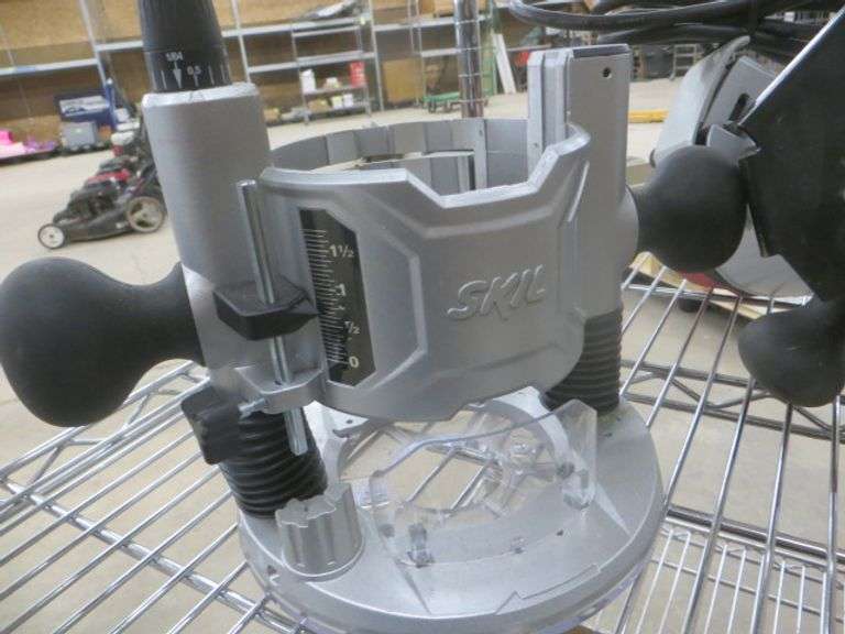 Skil 1/2" Router - Lambrecht Auction, Inc.