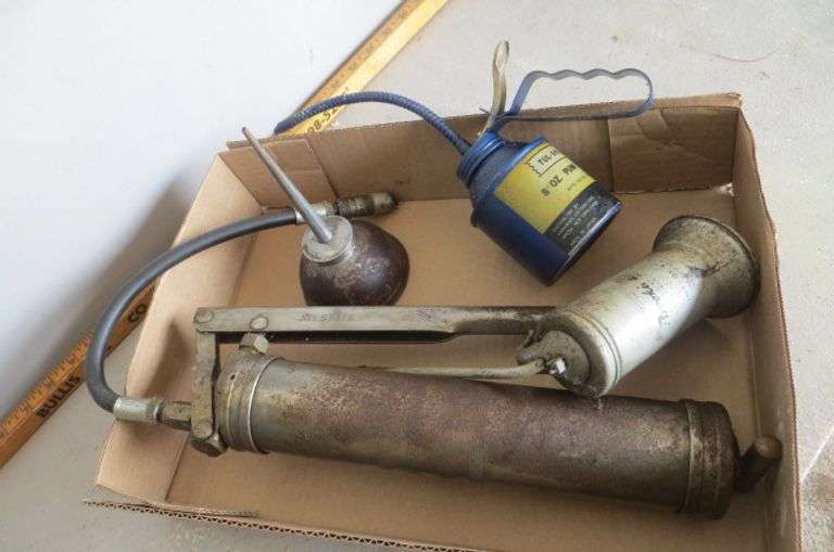 Grease Gun & Oil Cans - Lambrecht Auction, Inc.