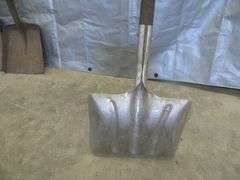 Aluminum Flat Shovel - Lambrecht Auction, Inc.