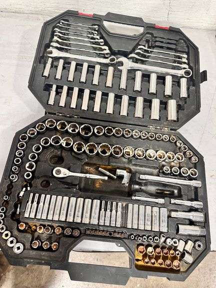 Husky 185 Socket tool set - Lambrecht Auction, Inc.