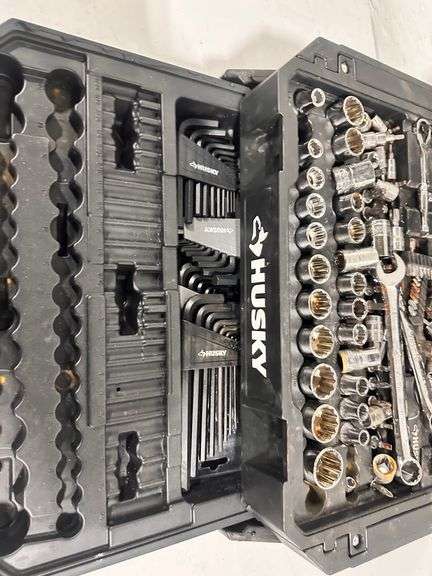 Husky Mechanics Tool Set (290-Piece) - Lambrecht Auction, Inc.