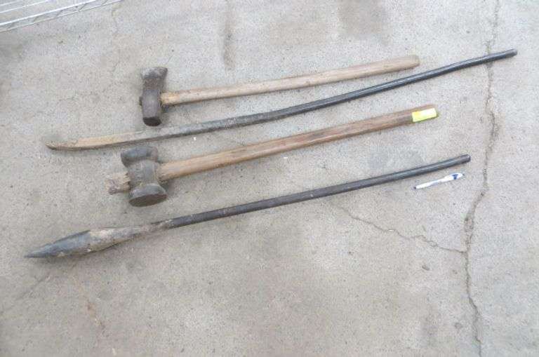 12lb Post Maul, Go-Devil, Hops Bar & Crow Bar - Lambrecht Auction, Inc.