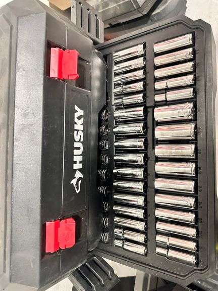 Husky Mechanics Tool Set (290-Piece) - Lambrecht Auction, Inc.