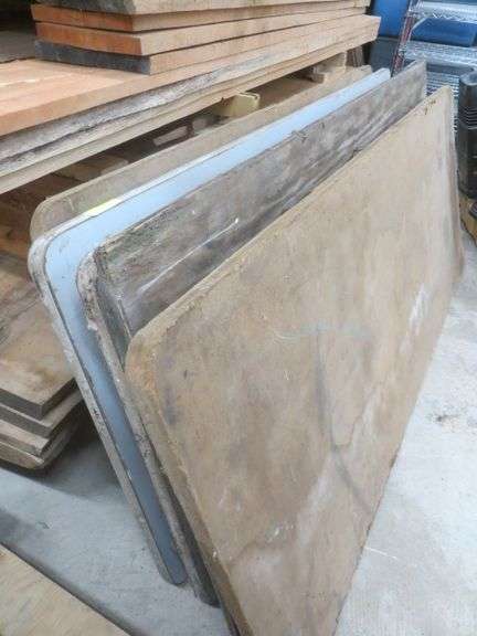 Five 6' Fold-up Tables - Heavy! - Lambrecht Auction, Inc.
