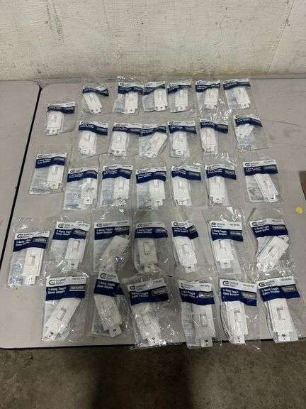 1-Gang Toggle Cover-up Plastic Wall Plate Adapter, White(33x ...