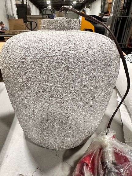 Danry Table Lamp - Lambrecht Auction, Inc.