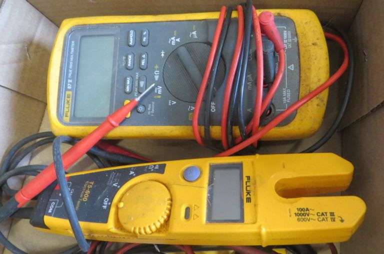 Fluke Multimeters - Lambrecht Auction, Inc.