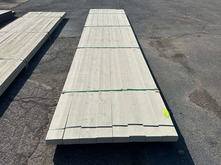 Primed Euro Spruce Bevel Lap Siding 1/2"x6"x16' - Lambrecht Auction, Inc.