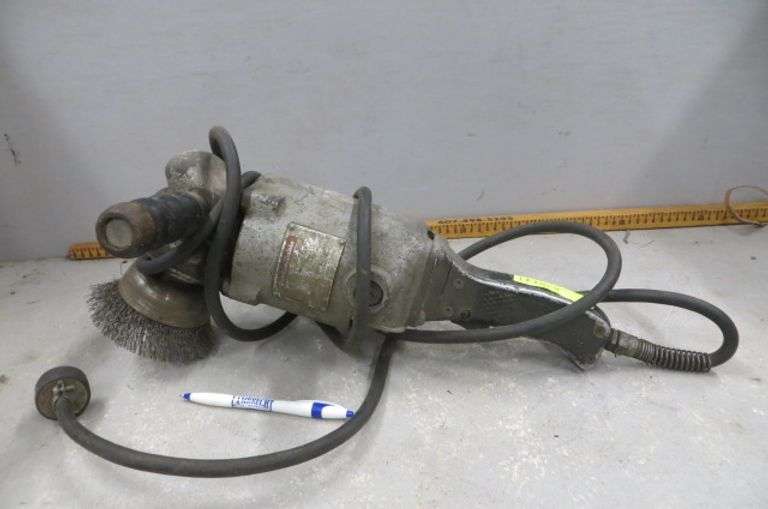Porter Cable HD Grinder w/ Wire Brush - Lambrecht Auction, Inc.
