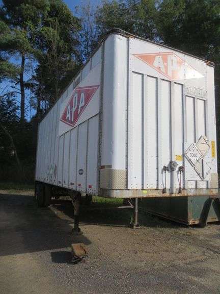 Strick 28' Pup Trailer 28369 - Sold w/ Bill of Sale Only - Lambrecht Auction, Inc.
