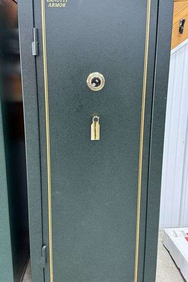 Zanotti Armor ZA-II Interlocking Gun Safe - Langham Auctioneers