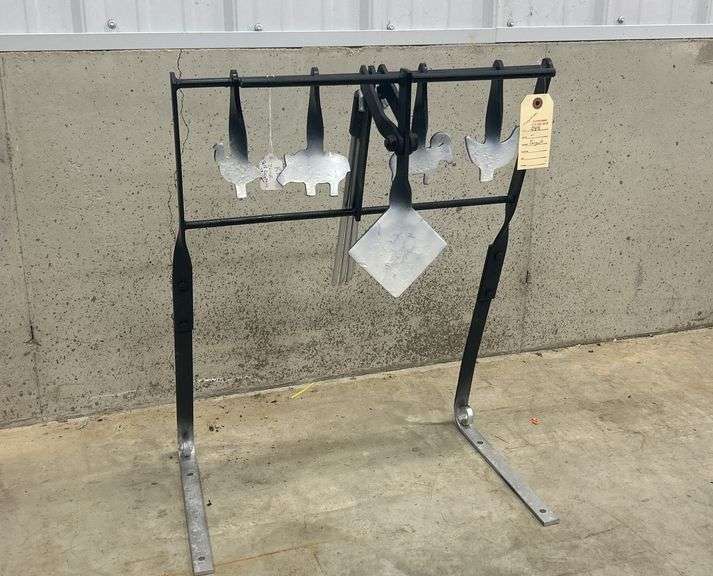 Champion Self Resetting 22LR Target w/ Animals - Langham Auctioneers