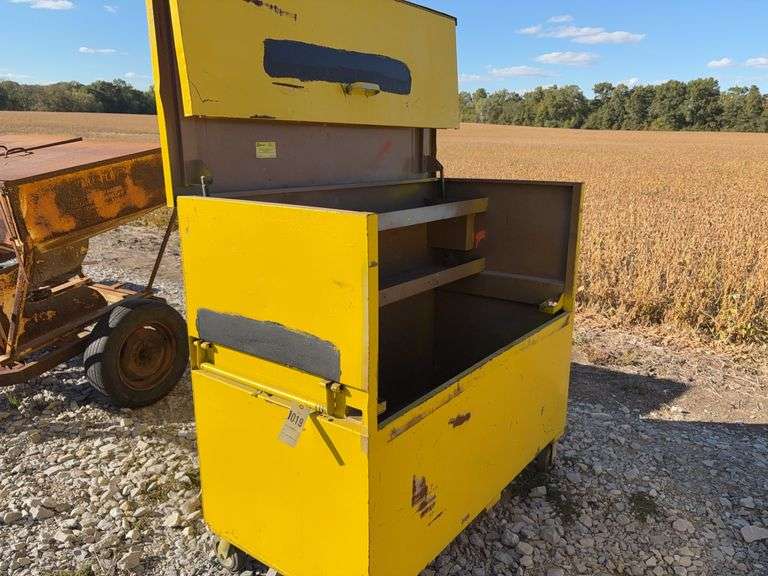 Rolling Gang Box, Front Door Opens Up, 4 Caster Wheels, Minor Dents and ...