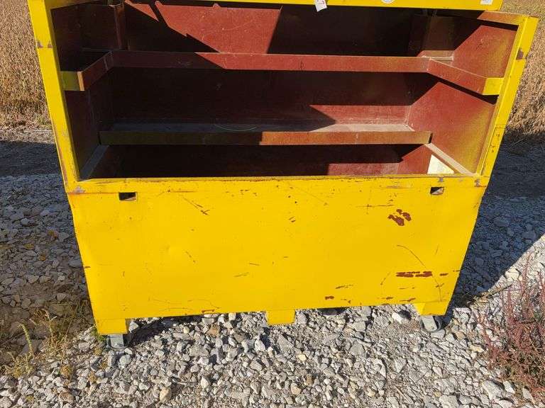 Rolling Gang Box, Front Door Opens Up, 4 Caster Wheels, Minor Dents and ...