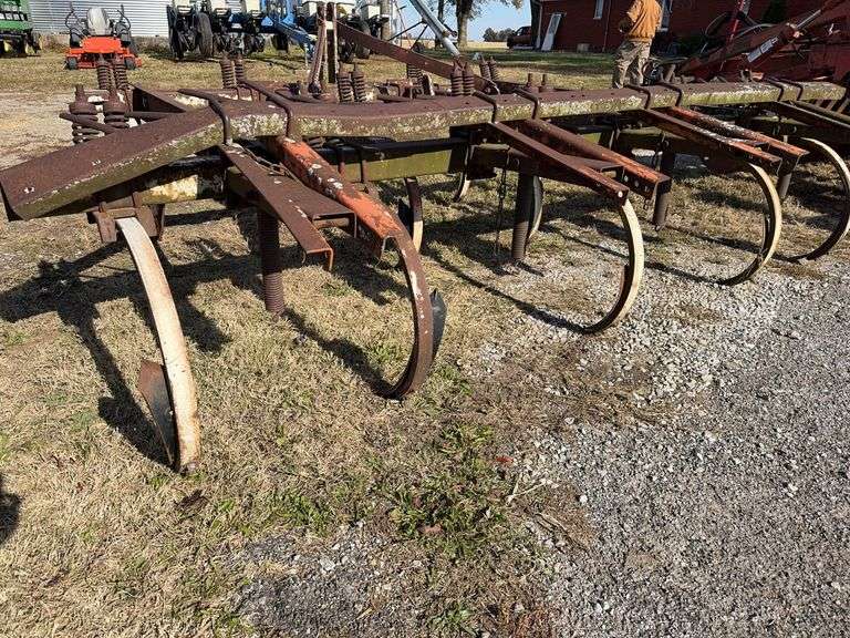 11 Shank Mounted Chisel Plow , 2” Twisted Points, Harrow Evener ...