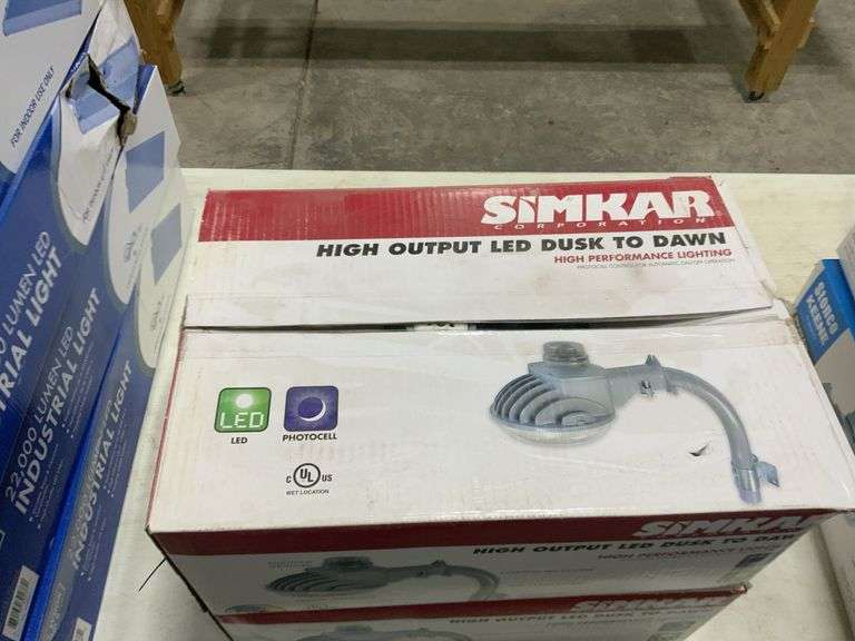 Simkar High Output LED Dusk to Dawn, Photocell included, 3100 Lumens output(175w), mounts to ...