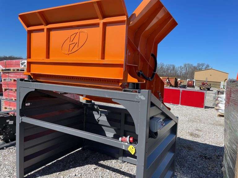 Unused Hanbase Vibrating Screen, 80" Wide x 96" High, 3 phase power ...