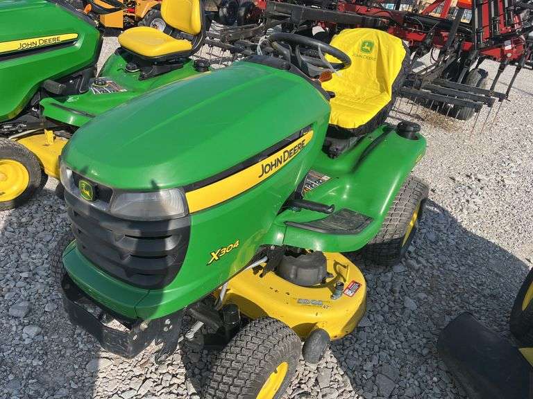 John Deere X304 Mower, 4 Wheel Steer, 42” Deck, 524 Hrs on Working ...