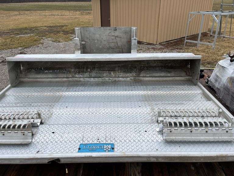 Merritt Brand Aluminum Semi Headache Rack, Has Chain Storage And Bin On ...